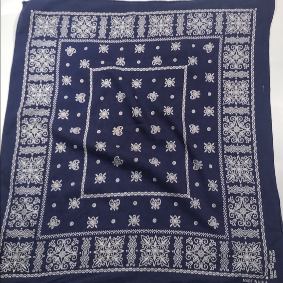 fast color trunk up elephant | Accessories | Vintage Fast Color Bandana ...